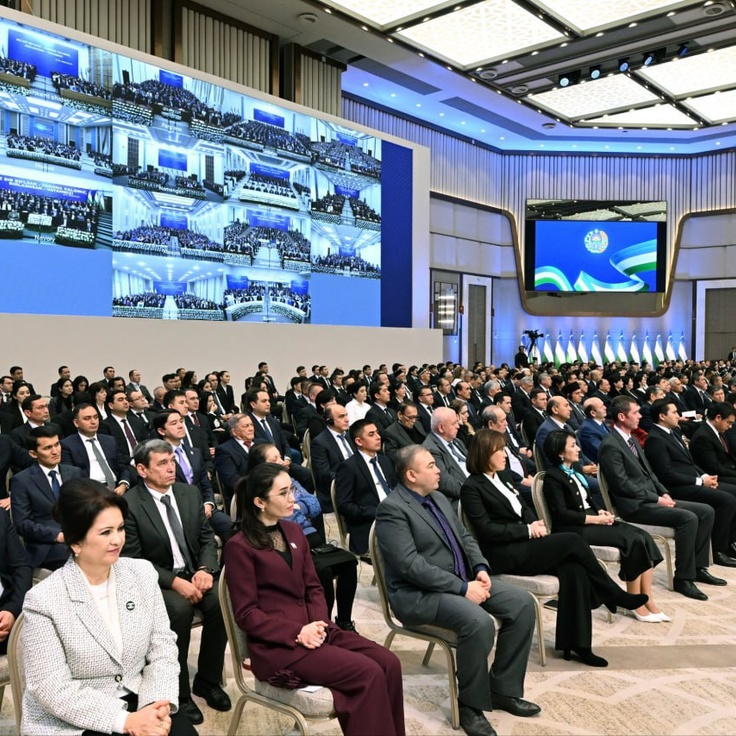 Maktab kutubxonalari har yili 10 mln dona badiiy adabiyotlar bilan ta ...