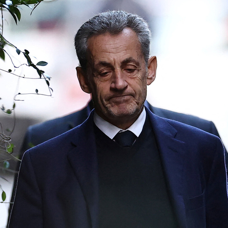 Nikolya Sarkozi qamoqda o‘tgan 20 kuni haqida kitob yozdi